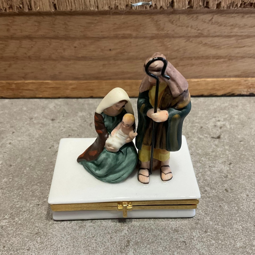 LIMOGES France Life of Christ Collection "the Nativity" Mini Trinket ...
