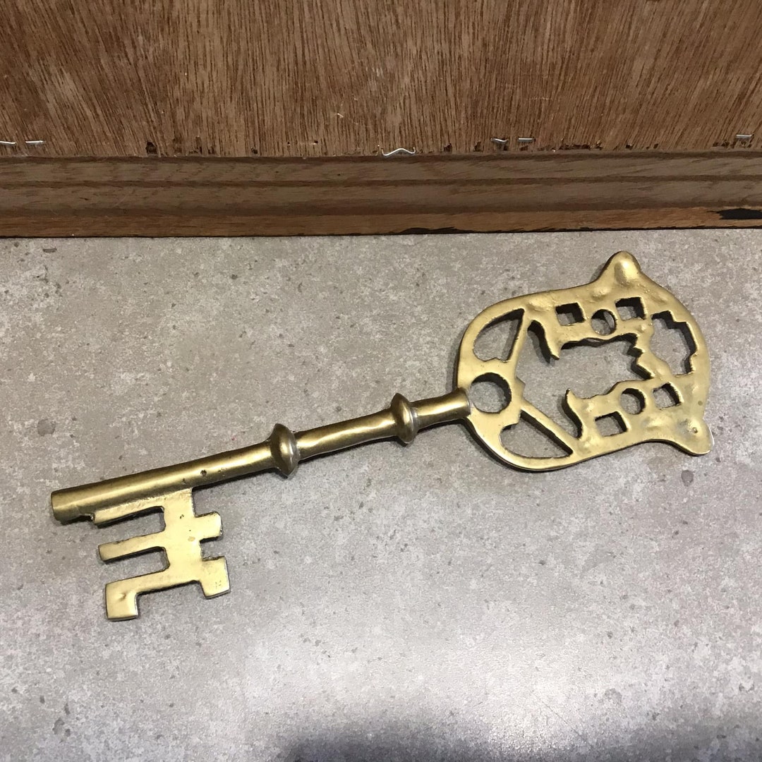 Vintage Solid Brass Decorative Skeleton Key 9” - Etsy