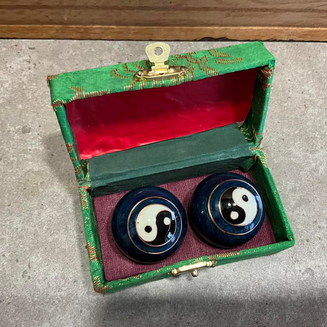 Vintage Blue Chinese Baoding Stress Balls, Vintage Chiming Harmony Ball ...