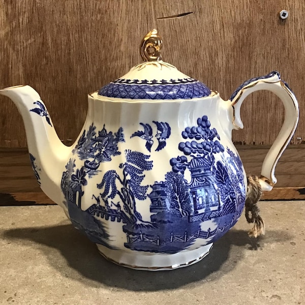 Blue Willow Teapot - Etsy