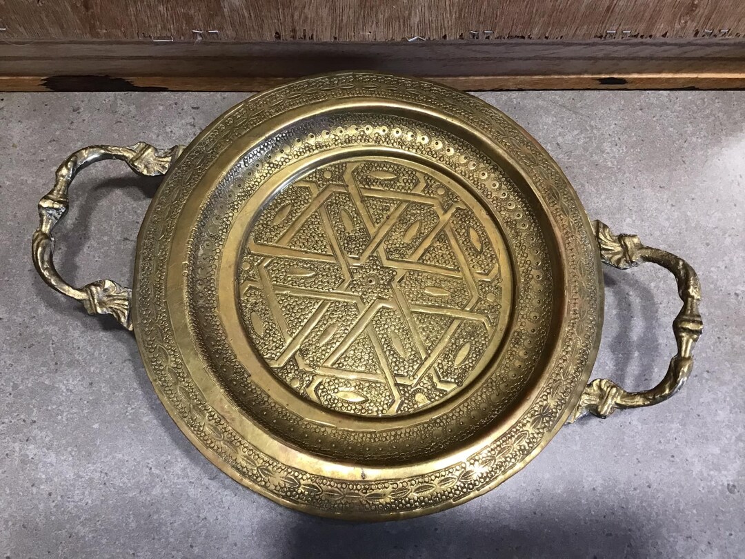Vintage or Antique Orient Arabic Engraved Table Tray in Brass With ...