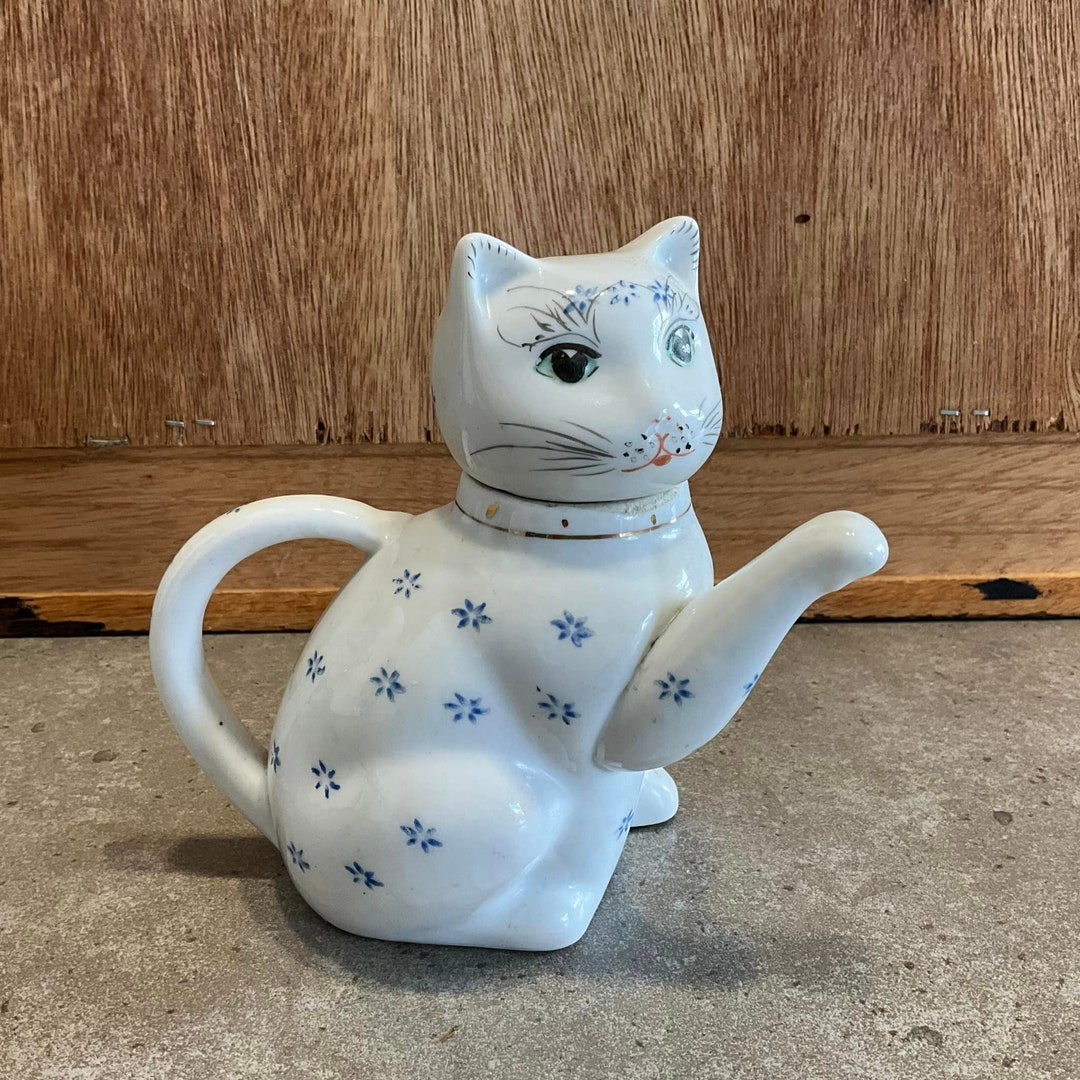 Endearing Figural Kitty Teapot or Soy Sauce Pitcher - Etsy