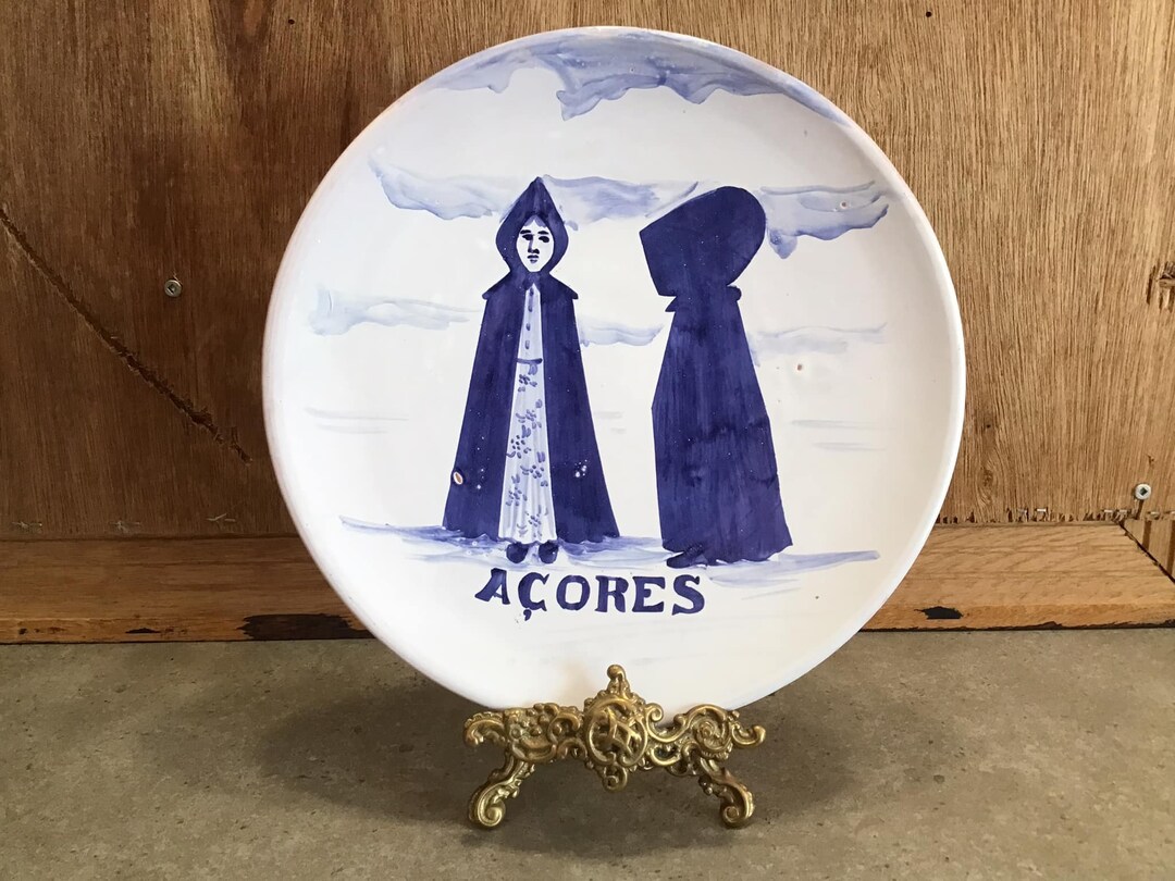 Vintage Azores Pottery Wall Plate Hand Crafted Blue & White 10" - Etsy