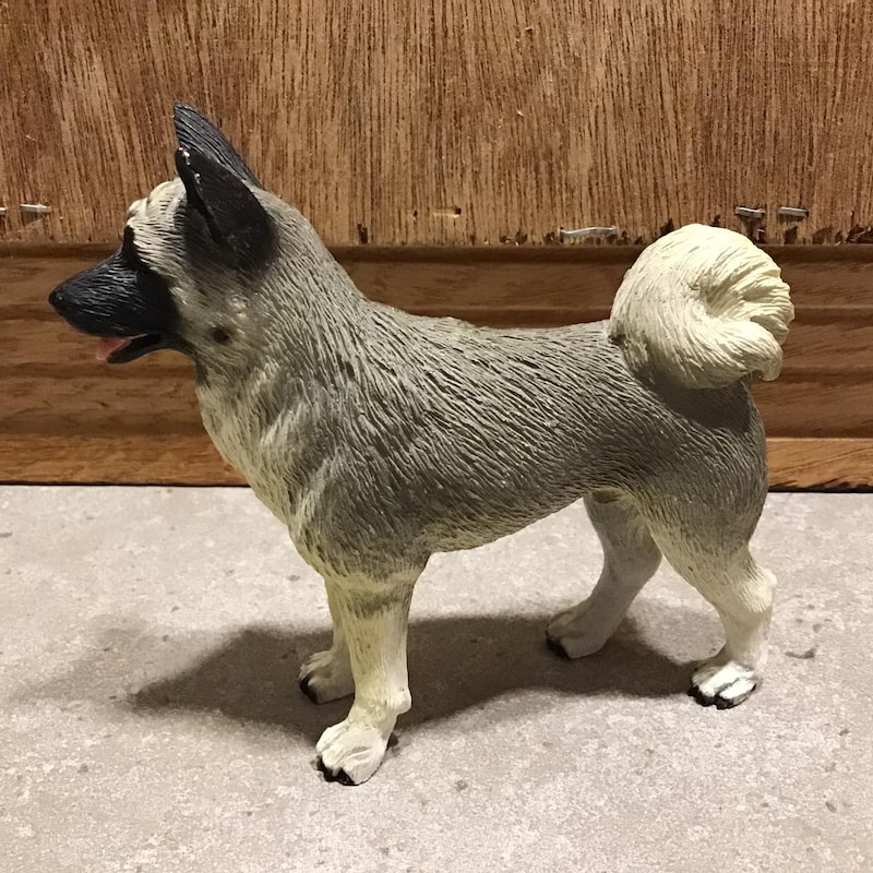 Akita Figurines - Etsy