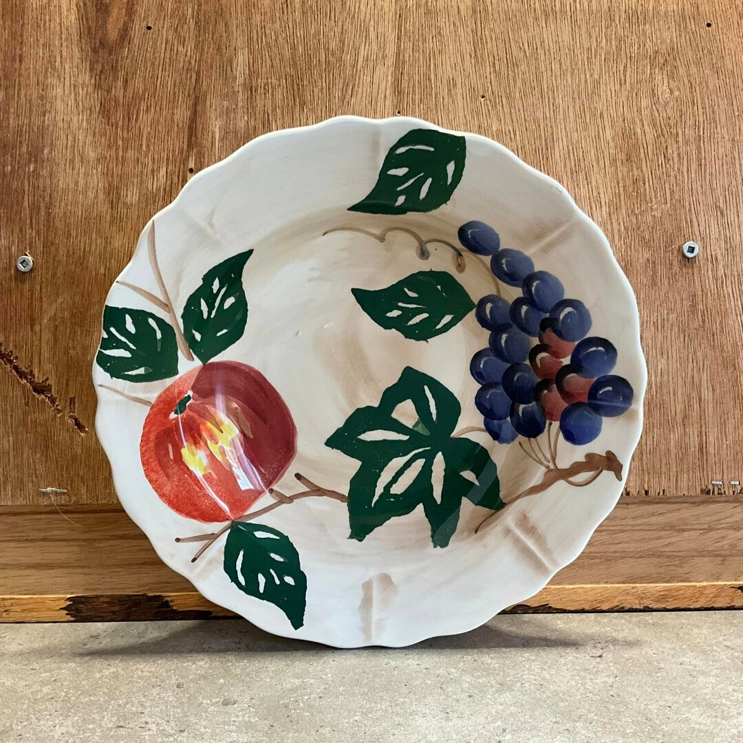 Italian Fruit Design Plate Hand Painted and Signed G. Venzo Made in ...