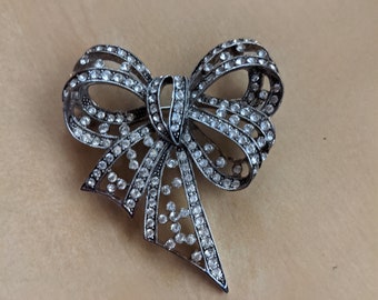 Joan Rivers Bow Brooch - Etsy