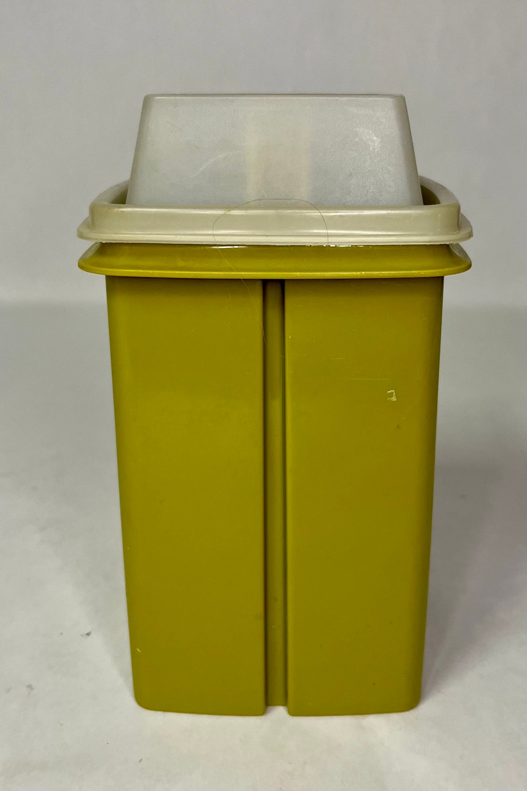 Vintage Tupperware Pickle Keeper - Etsy