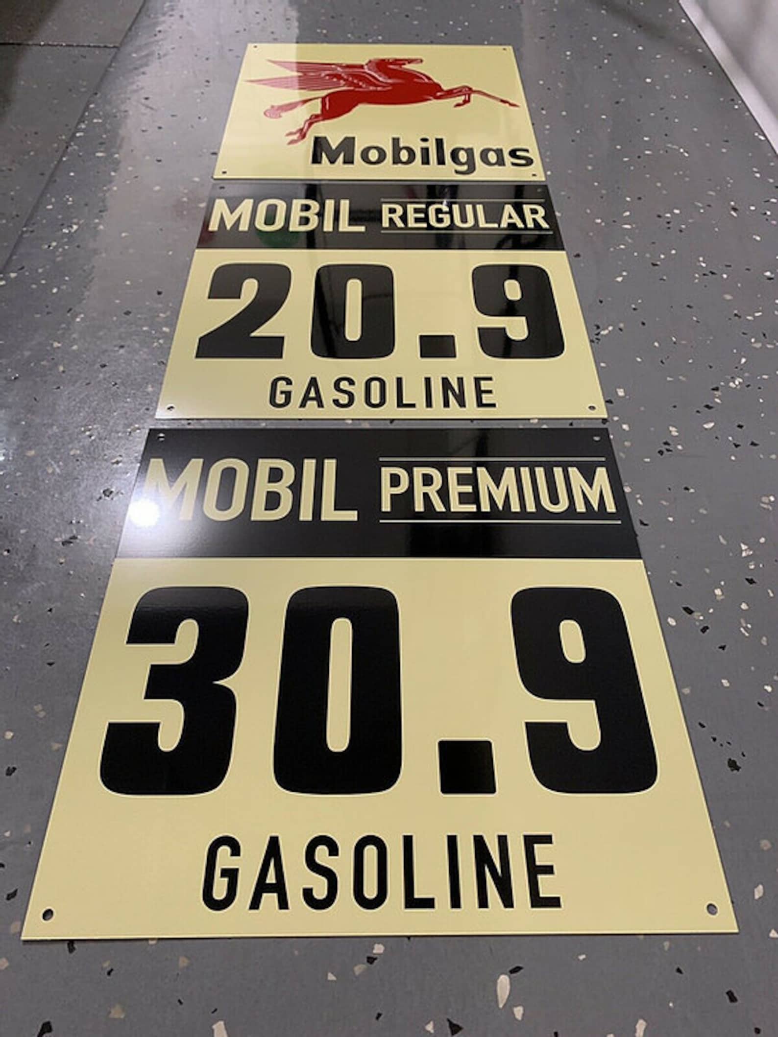 Mobilgas Regular & Premium - 3 Piece Sign - Etsy