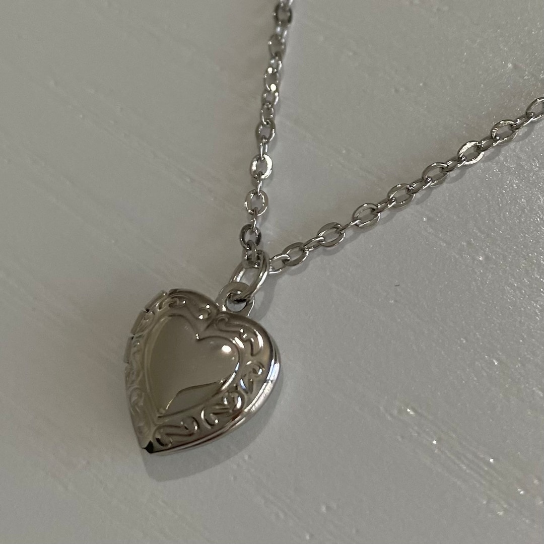 Silver Heart Locket Necklace - Etsy