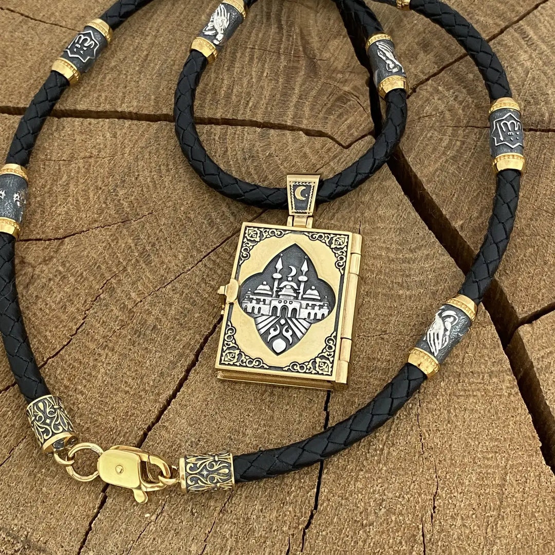 Muslim Set Consisting of a 24K Gold Plated 925 Silver Medallion Pendant ...