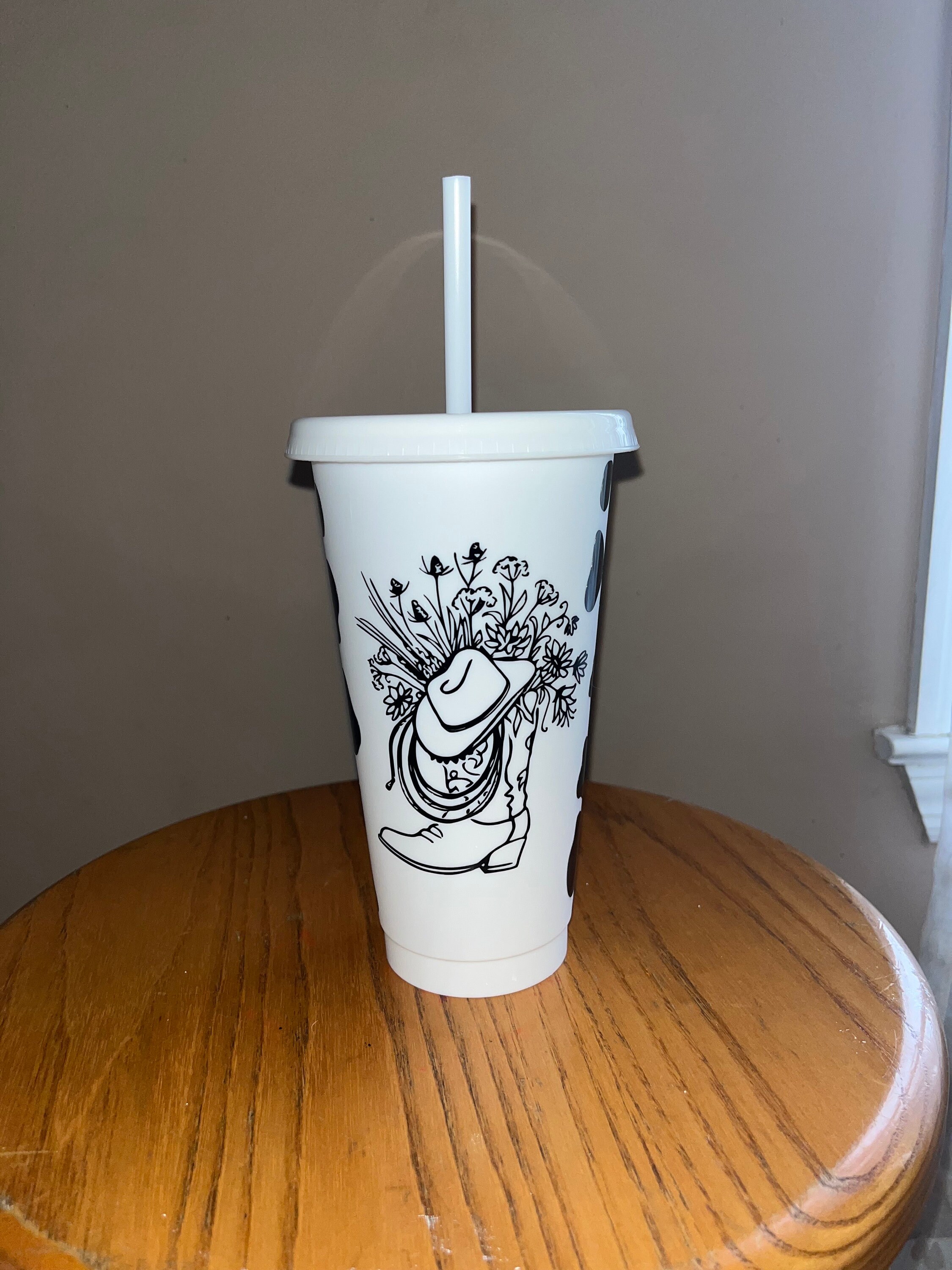 Cowboy Cup, Cowboy Boots With Flowers, Western Cups, Cowboy Stuff, Cups ...