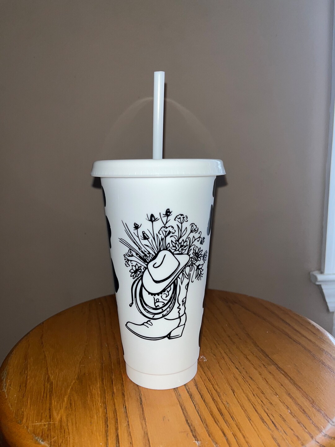 Cowboy Cup, Cowboy Boots With Flowers, Western Cups, Cowboy Stuff, Cups ...