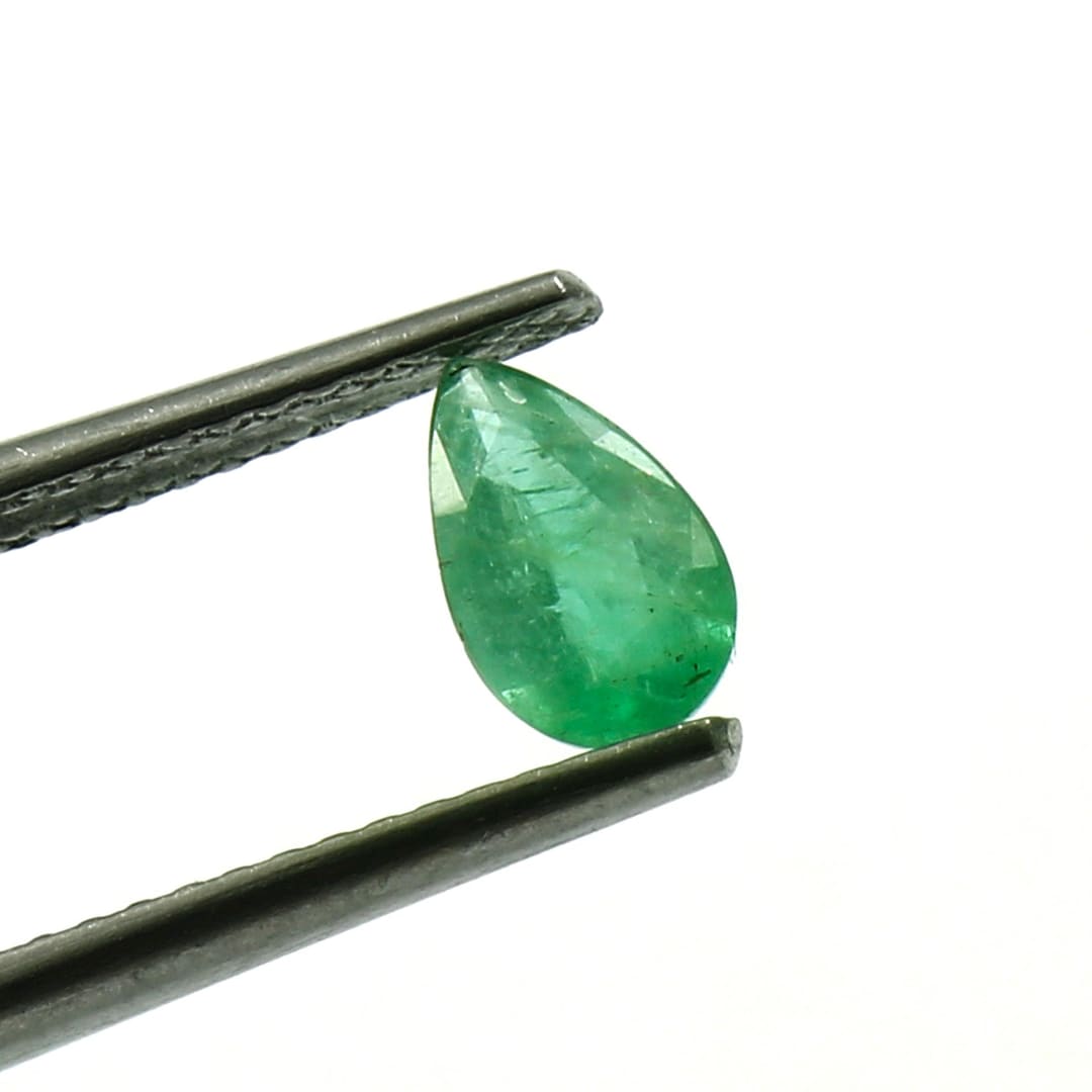 Natural Emerald Gemstone Cut ,faceted Cut Pear Shape Size 7 X 4 Mm ...