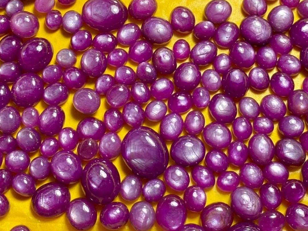 RUBY - Silky Star Ruby Cabochon Oval Lott - Natural Star Ruby Crystal Flashy Hexagonal Patterned ...