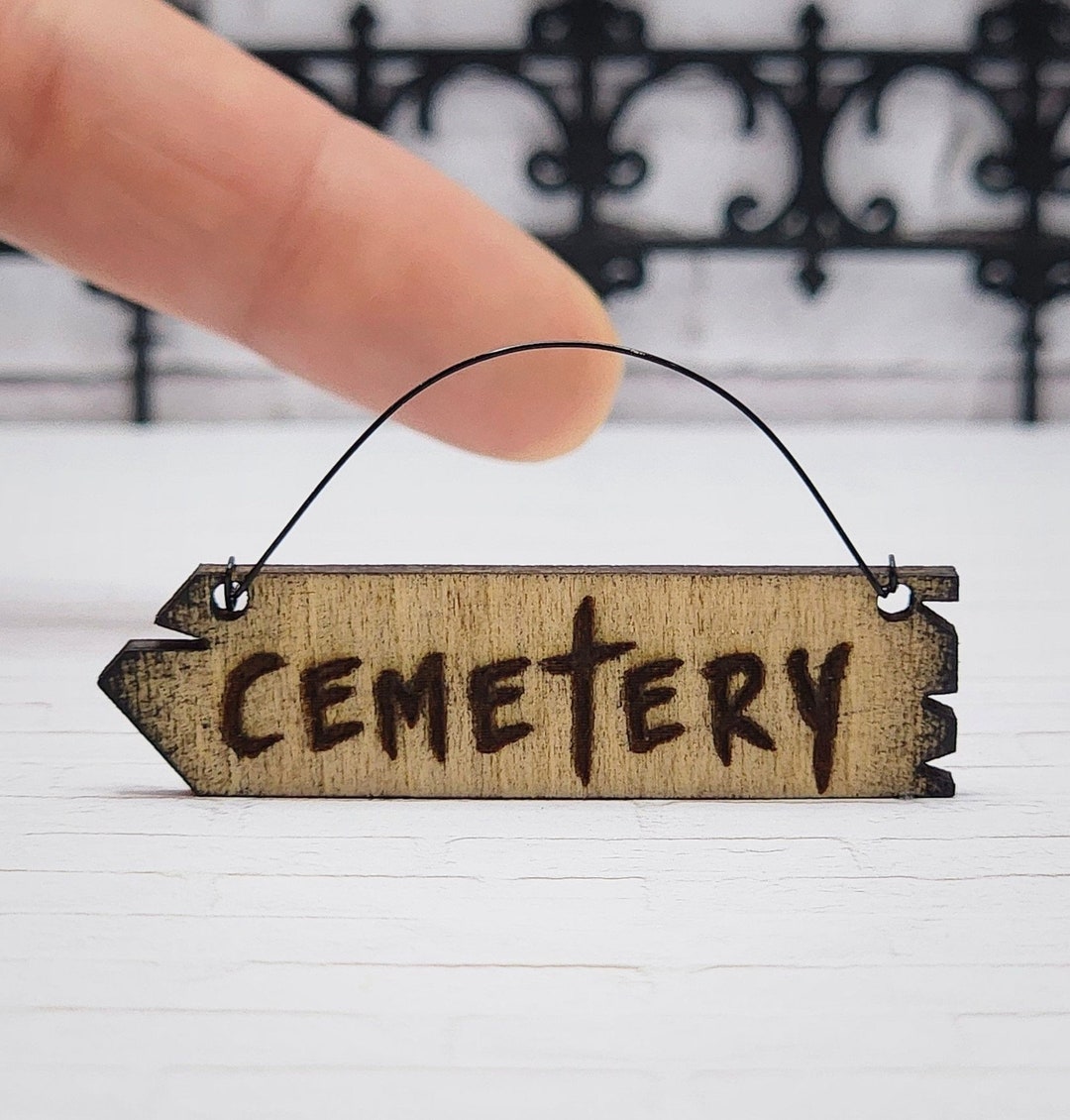 Miniature Cemetery Sign,1:12 Scale,dollhouse Halloween,halloween ...