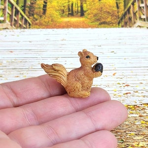 Set of 2 Miniature Squirrels,fall Miniatures,dollhouse Miniature ...