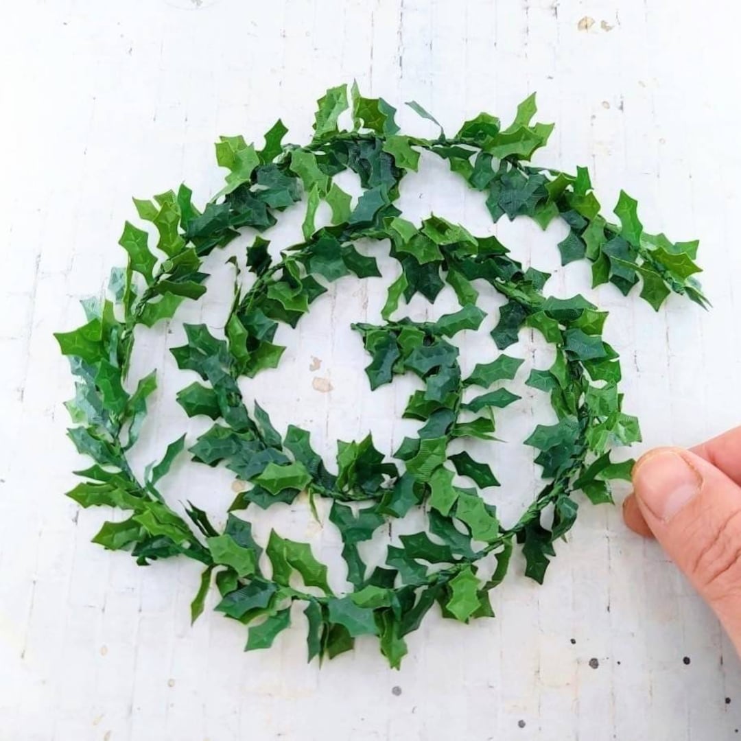 Miniature Holly Garland,christmas Miniatures,dollhouse Holly,holiday ...