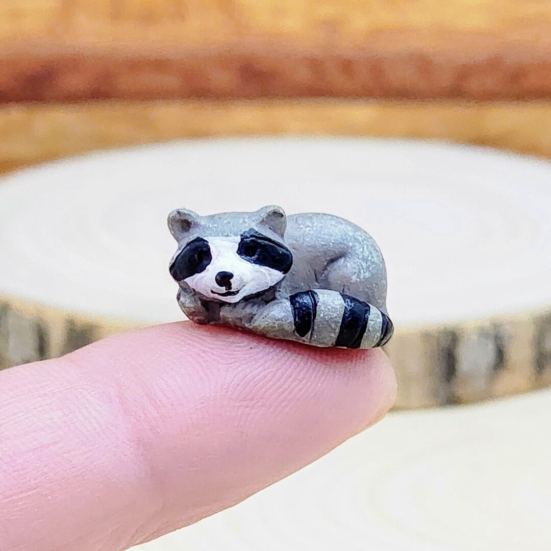 Tiny Raccoon Figurine,miniature Raccoon,dollhouse Miniature,woodland ...