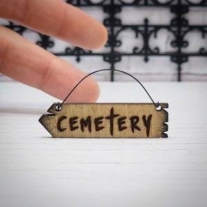 Miniature Cemetery Sign,1:12 Scale,dollhouse Halloween,halloween ...