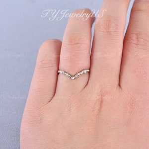 White Gold Vine Leaf Curved Wedding Band Diamond Leaf Style Art Deco ...