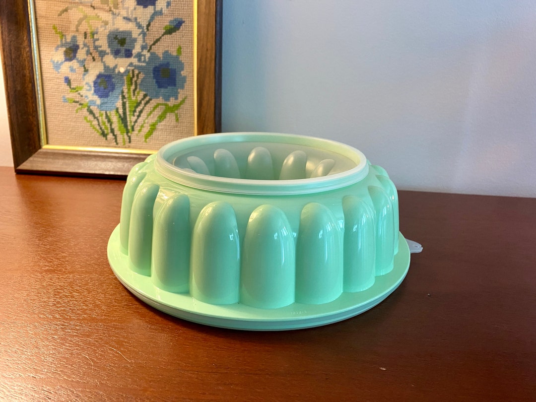 Vintage Tupperware Snap and Serve Light Green Jello Mold With Lid ...