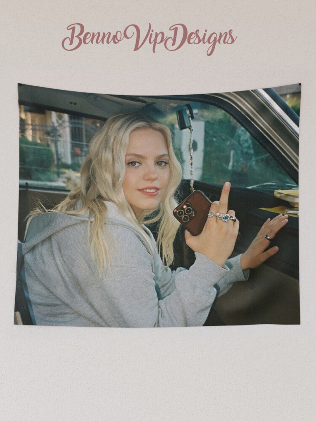 Middle Finger Renee Rap Tapestry, Musical Wall Tapestry, Home ...