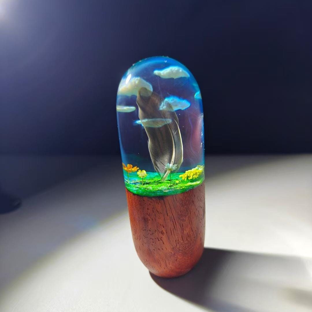 Epoxy Resin Capsule Ornaments, Feather and Sky Resin Ornaments, Oval ...