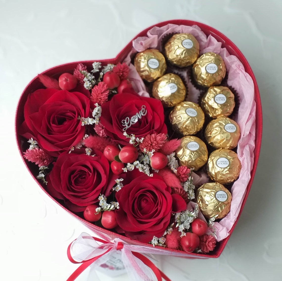 Fresh Roses With Sweets in a Heart-shaped Box | Valentine's Day Fresh ...