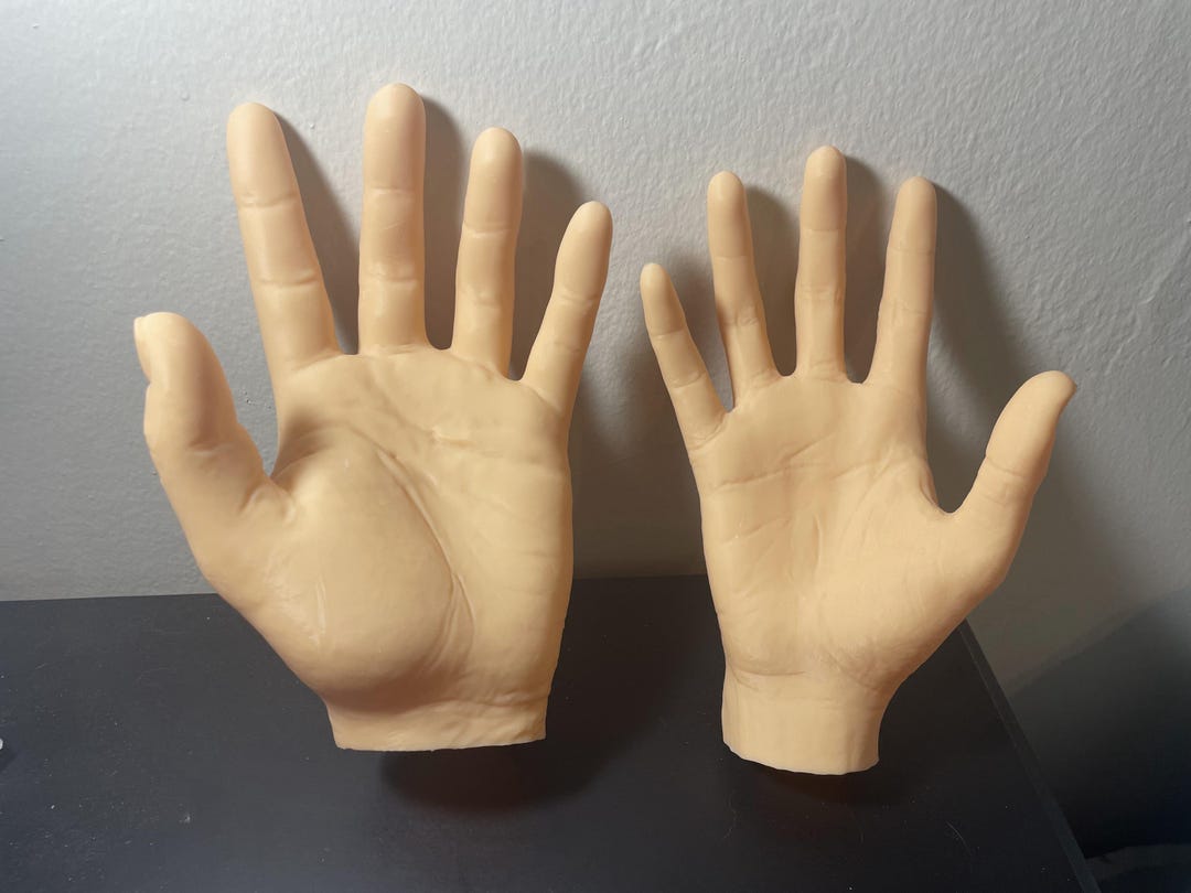 Abby and Ellie Hands 1:1 Scale, the Last of Us 2 - 3D Resin Printed - Etsy