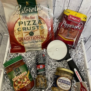 Deluxe Family Pizza Gift Box, Pizza Kit Box, Housewarming Gift, Man ...