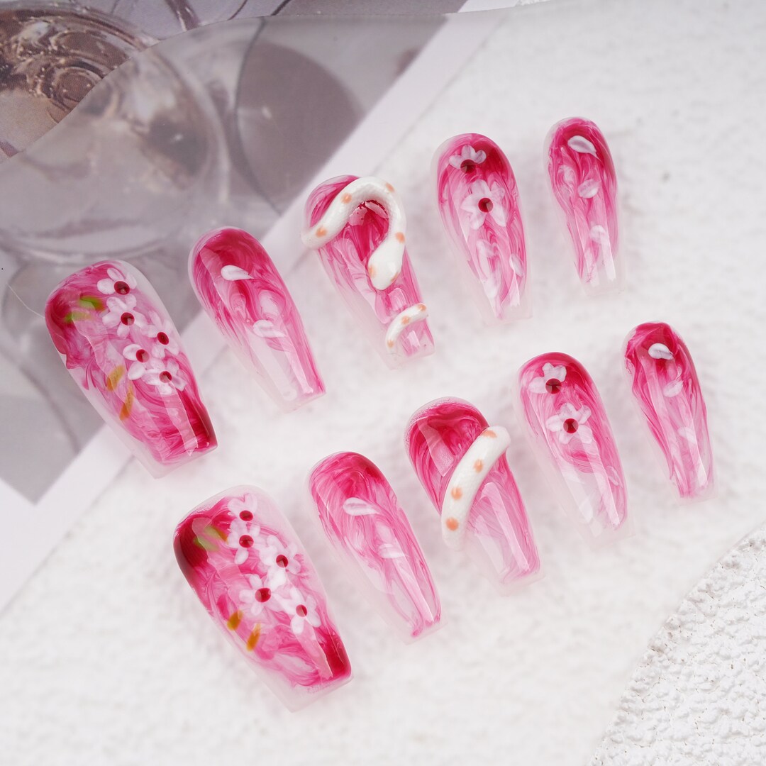 Handmade White Snake Press on Nails,painting Pink Sakura Nails,sfumato ...