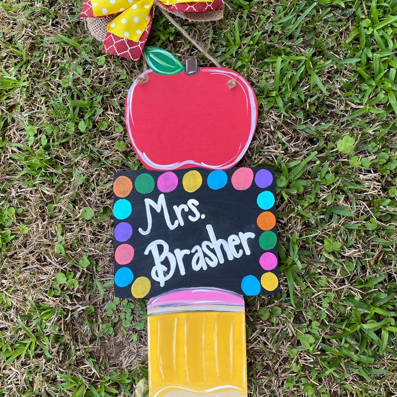 Apple Door Hanger - Etsy