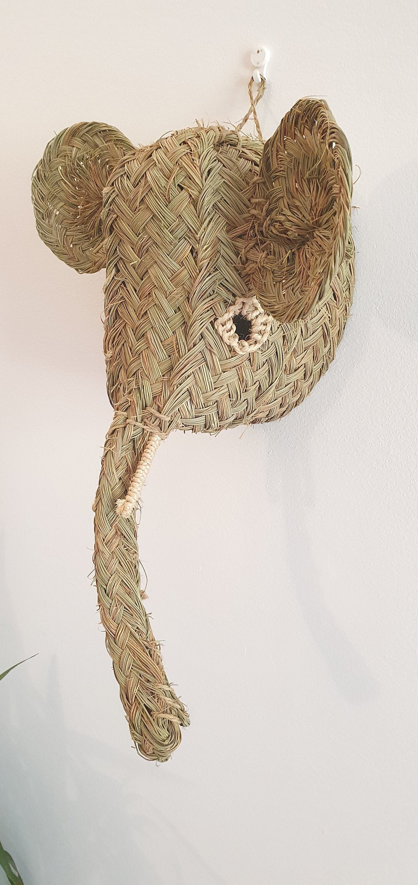 Straw trophy elephant head | Etsy