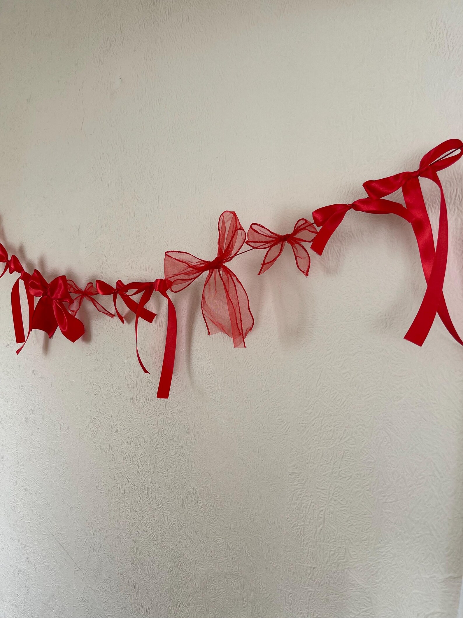 Christmas Red Ribbon Bow Garland Wall Decoration Christmas Decor Wall ...