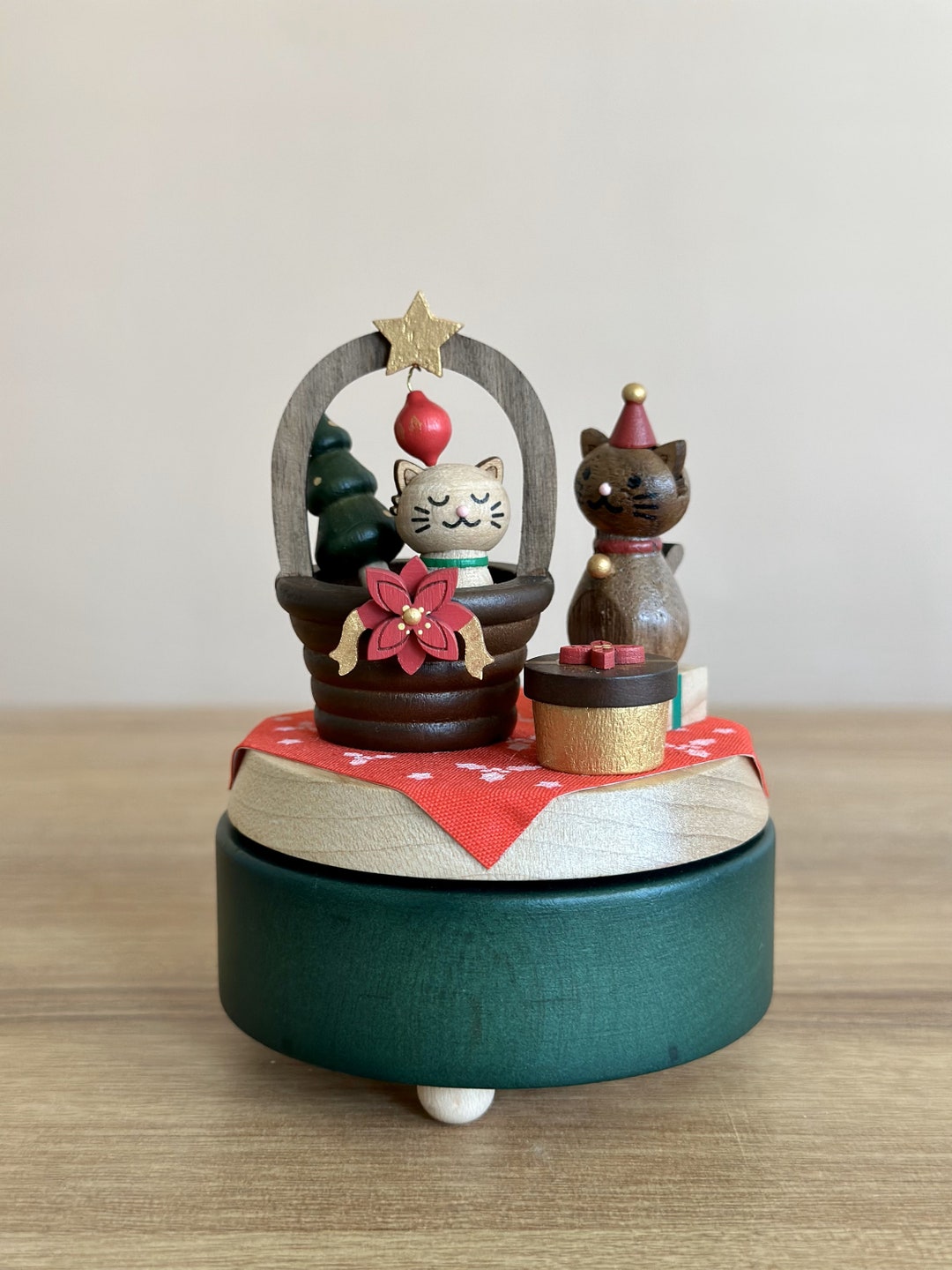 Wooden Holiday Cats Music Box - Etsy UK
