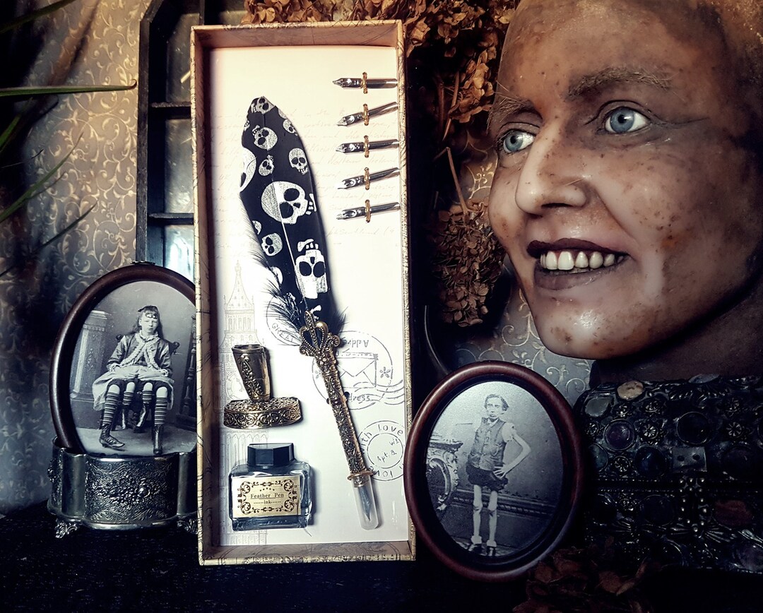 VINTAGE Style BLACK Calligraphy Feather Pen Set, Feather With Skulls ...