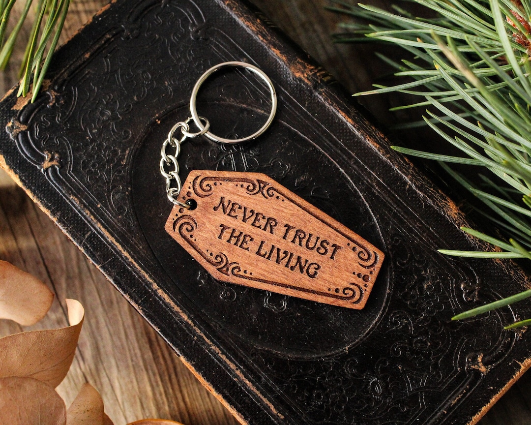 Coffin Keychain Beetlejuice Keychain Gothic Keychain Goth Pendant ...