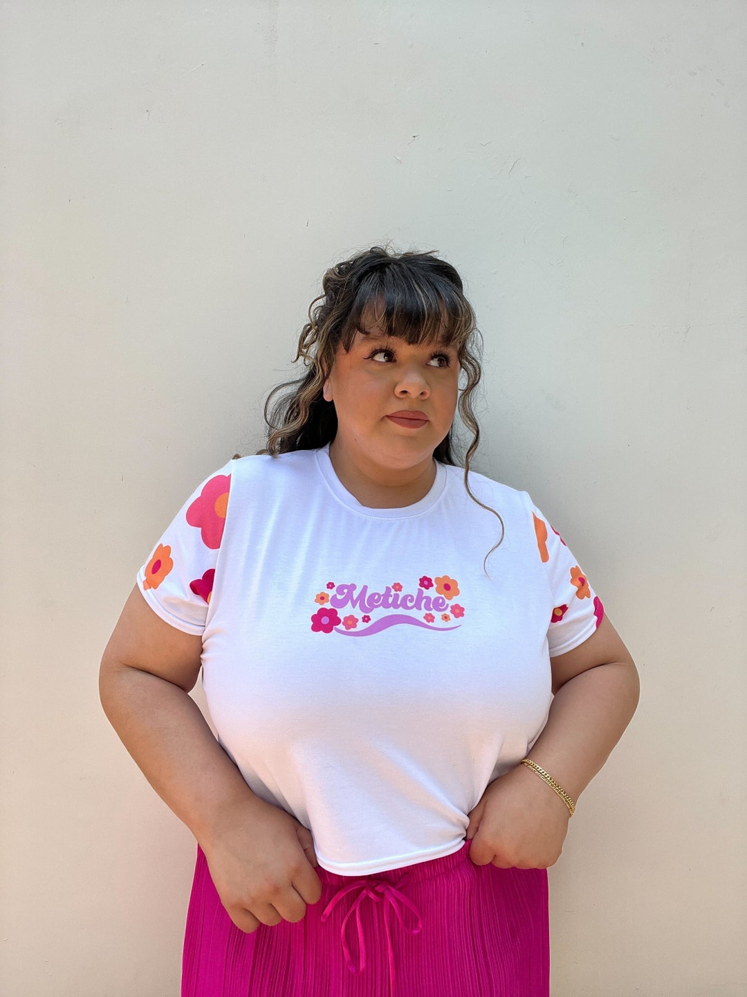 Metiche Crop Tee, Flower Tee, the Chismosas Club, Chisme, Latina ...