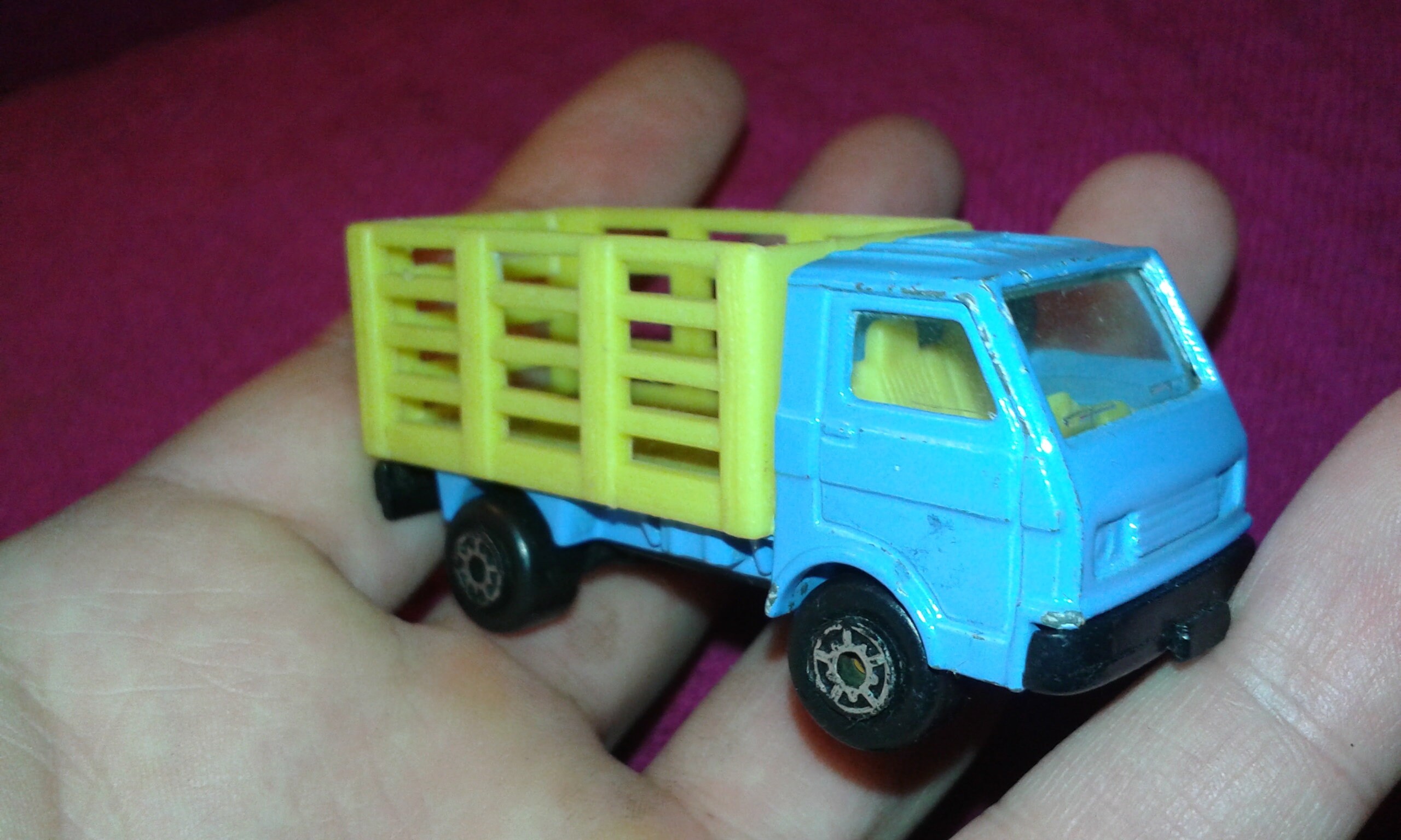 Maisto 1980s Die Cast Model Lorry Flatbed European Style - Handpainted ...