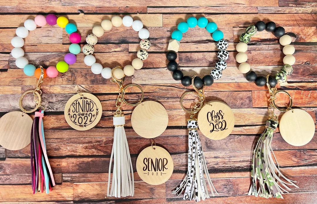 Beaded Senior 2024 Graduation Wristlet Keychain, Class of 2024, Senior ...