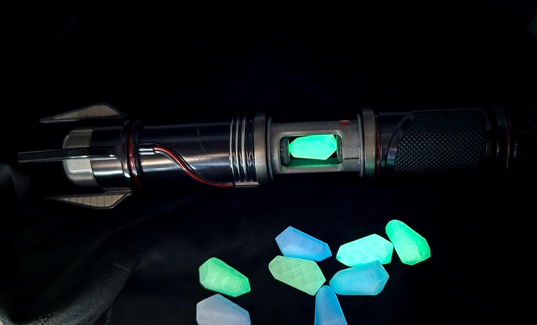 Lightsaber " Force Glow " in the Dark Kyber Crystals ! 5 per Order ...