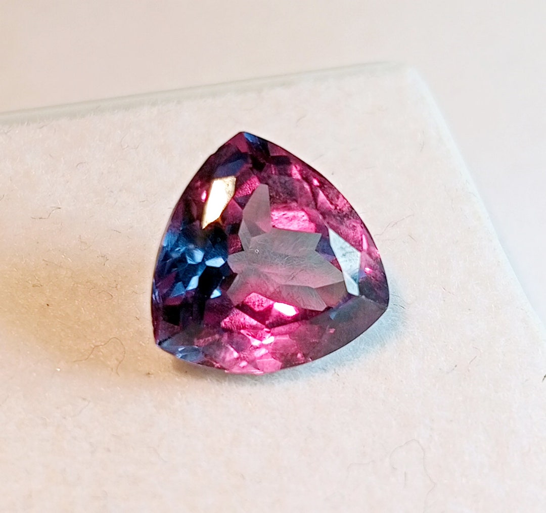 Trillion Cut Natural Certified Alexandrite 3.70ct Stone AA+ Quality Alexandrite Color Changing ...