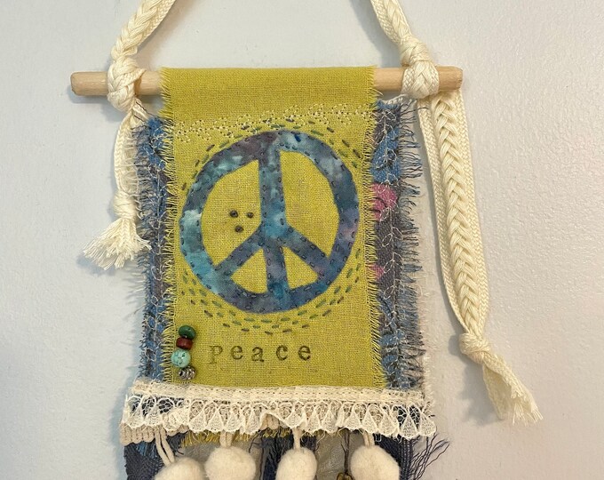 Peace Flag (mini) - Etsy