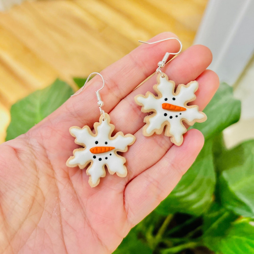Snowflake Snowman Dangle Earrings Cute Snowman Face Danglea Magical ...