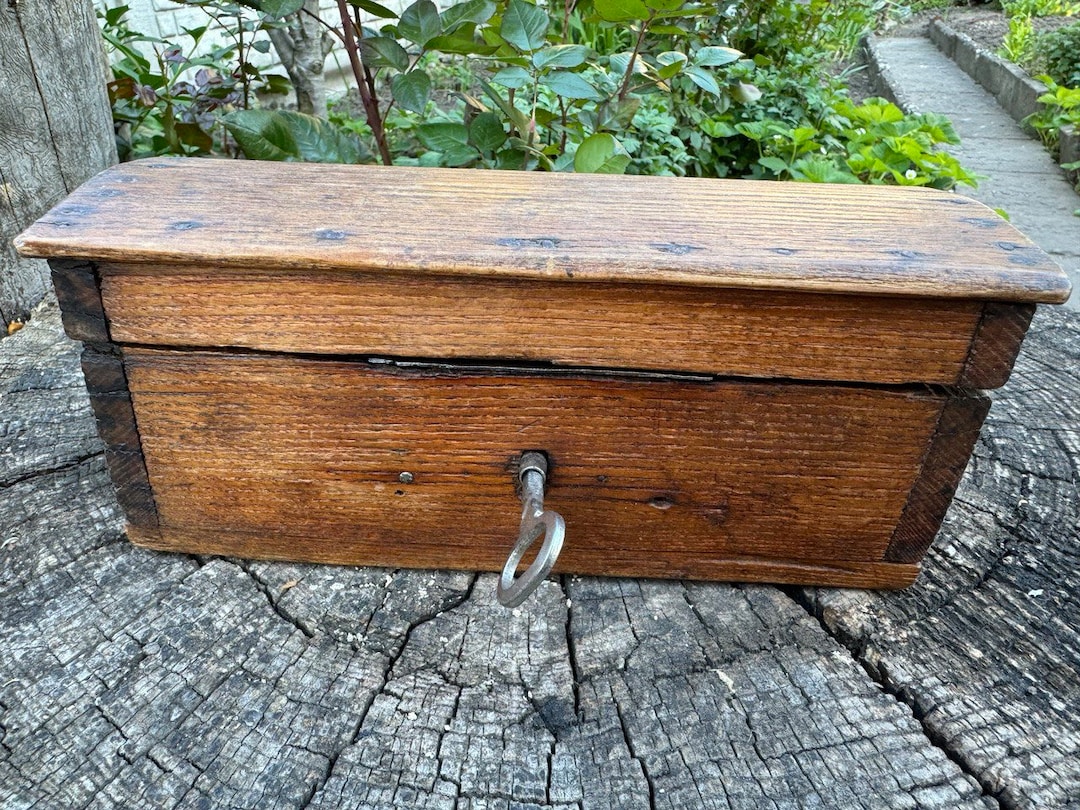 Antique Wooden Box - Art Decoy - Farmhouse - Home Decor - Rustic Decor ...