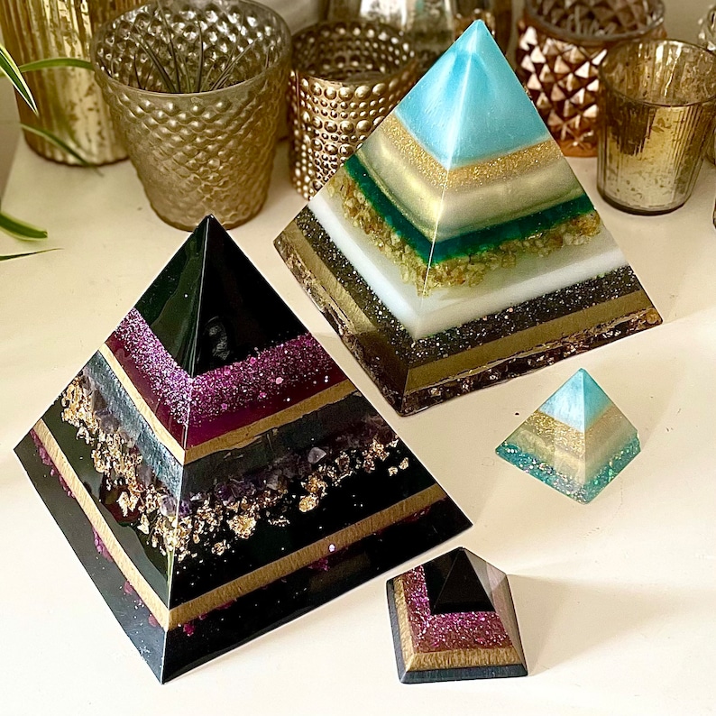 Gemstones, Crystals, Opal Glitter, Dried Flowers Resin Pyramids in ...