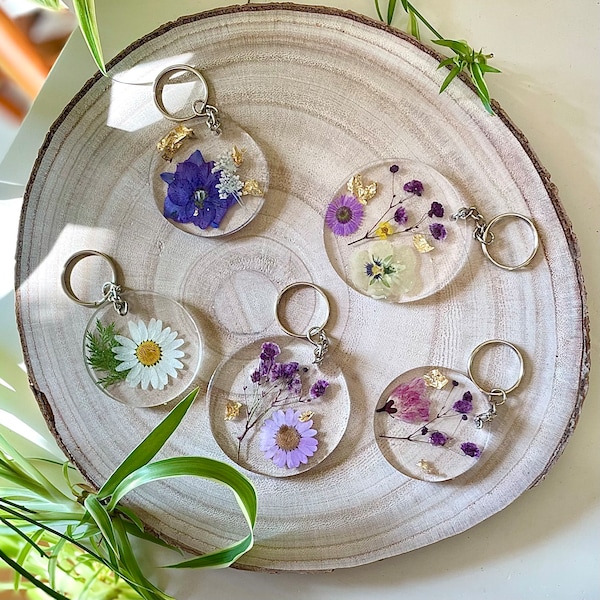 Resin Flower Keychain - Etsy