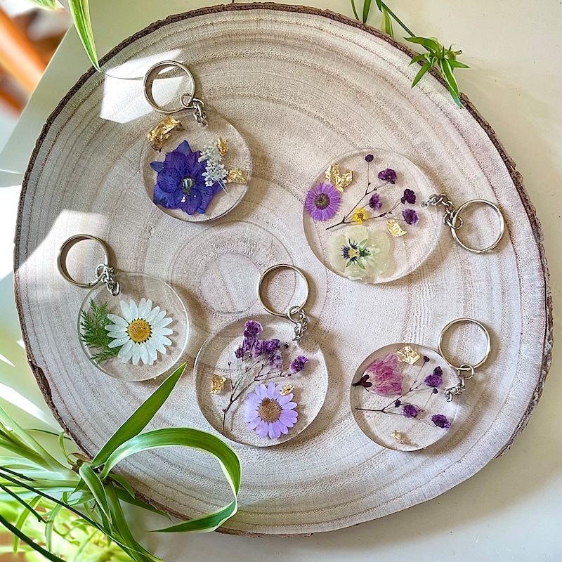 Resin Flower Keychain - Etsy