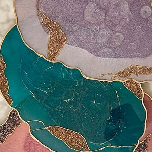 Resin Oval Geode Tray With Gold Details and Mini Crushed Metallic Glass ...