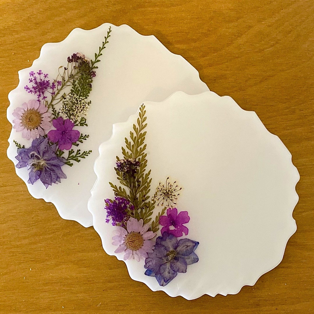 Dried Pressed Purple Flowers and White Resin Geode Coaster ...